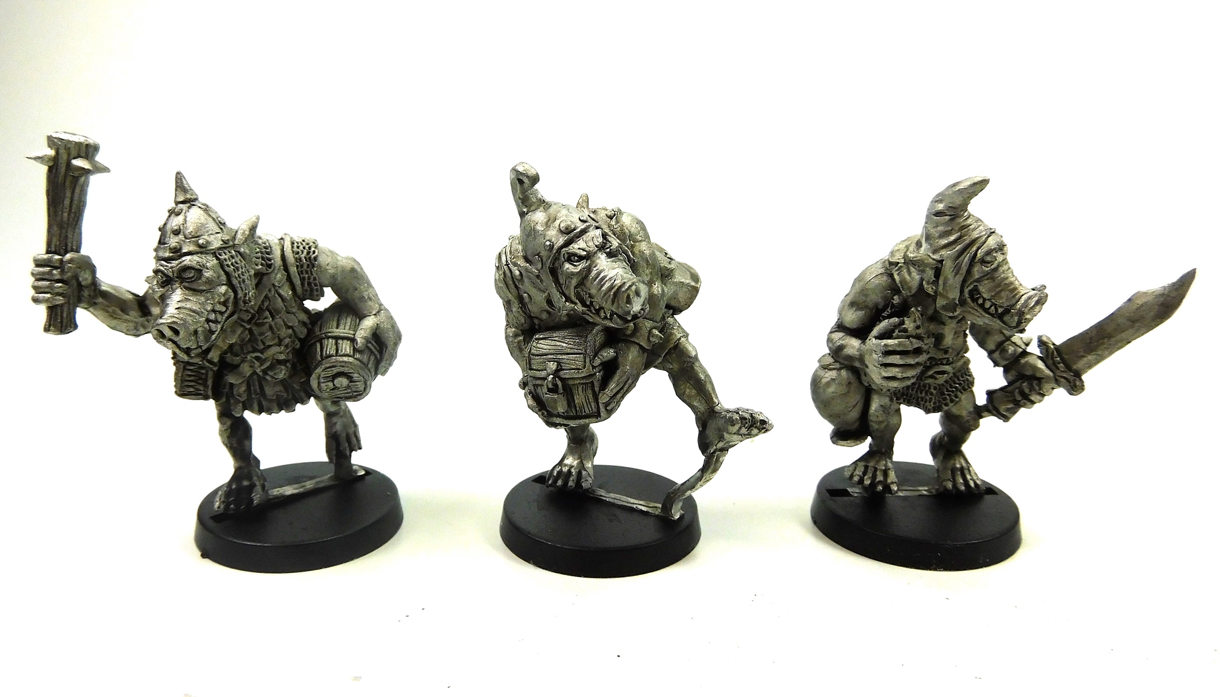DF13 Pig Orc Looters (Warning these are Heroic size please see images ... DF13 Pig Orc Looters (Warning these are Heroic size please see images ...